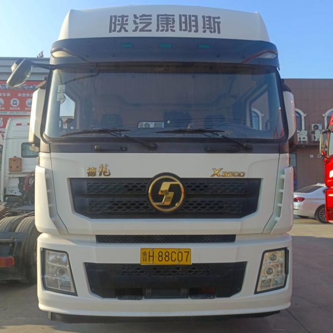 Shacman X3000 Heavy Duty Tractor Trailer for Towing