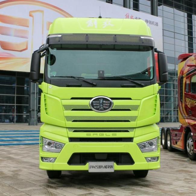 LNG CNG 4*2 6*4 Tractor Head Prime Mover 380 420 460 510HP 6 10 Wheels Head Tractor Truck