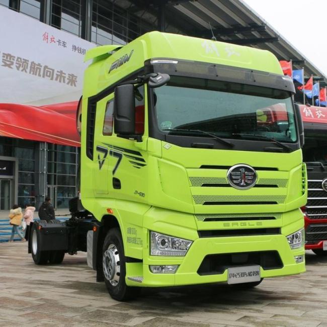 LNG CNG 4*2 6*4 Tractor Head Prime Mover 380 420 460 510HP 6 10 Wheels Head Tractor Truck