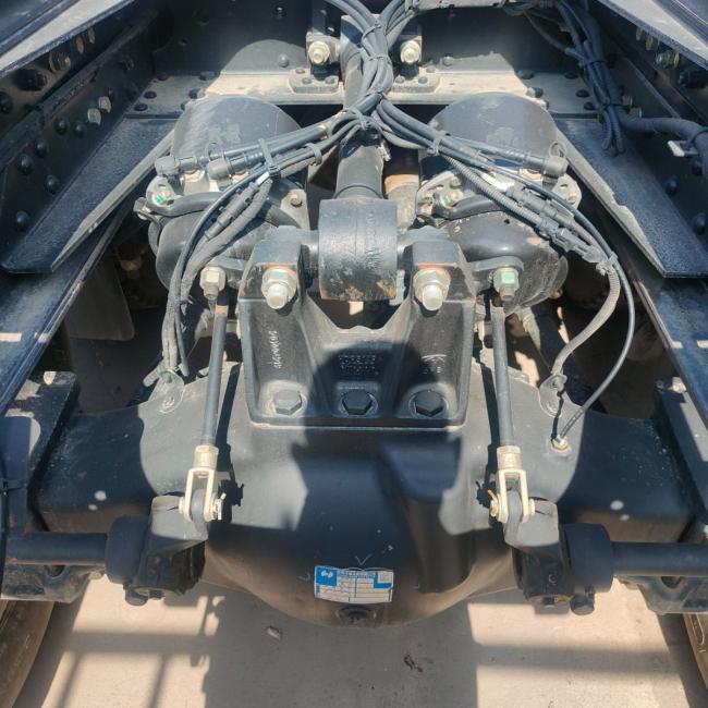 Delong X3000 Powerful Semi-Trailer Tractor Truck for Heavy-Duty Hauling