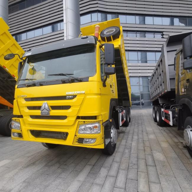 Sinotruck Hauling Truck Used Dump Truck with Hydraulic Steering and 30t Capacity