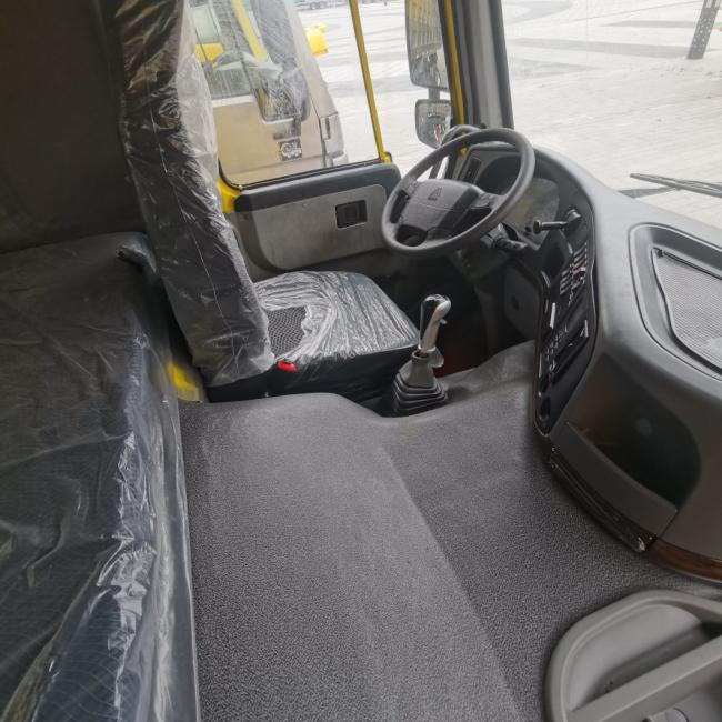 Sinotruck Hauling Truck Used Dump Truck with Hydraulic Steering and 30t Capacity