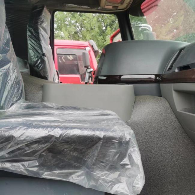 Heavy Duty Second-Hand Box Truck for Sale