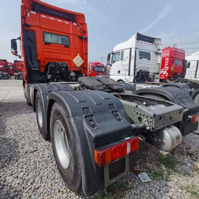 Shacman Tipper Truck Manufacturer with Air Suspension Seat for Heavy Towing