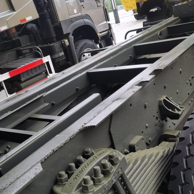Heavy-Duty Hauling Used Dump Truck with New Tyres and Hydraulic Assistance