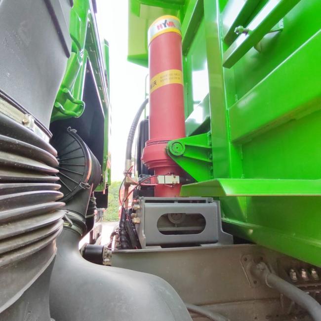 High Quality Sitrak Shacman 8X4 12 Wheels Dump Tipper Trucks