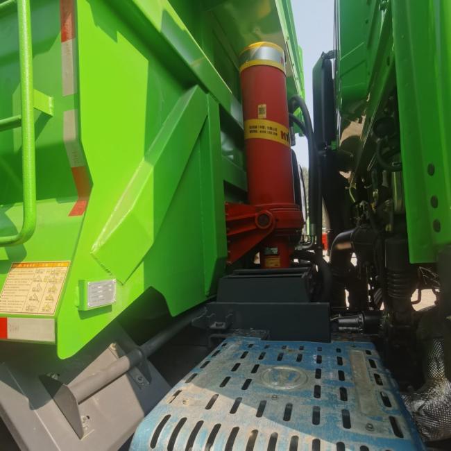 Used Dump Truck with Air Suspension Seat for Heavy Duty Tasks