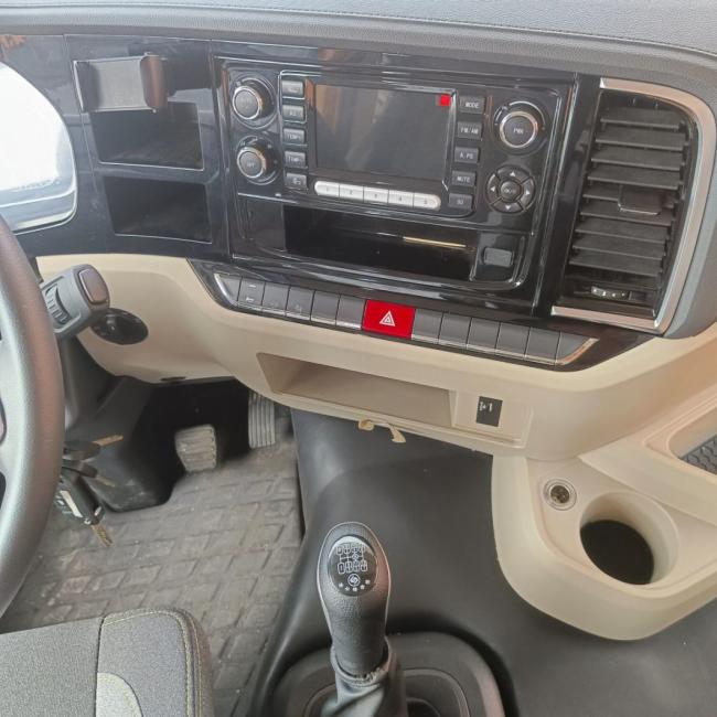 China Shaanxi Delong 470HP Dump Truck with Power-Assisted Steering