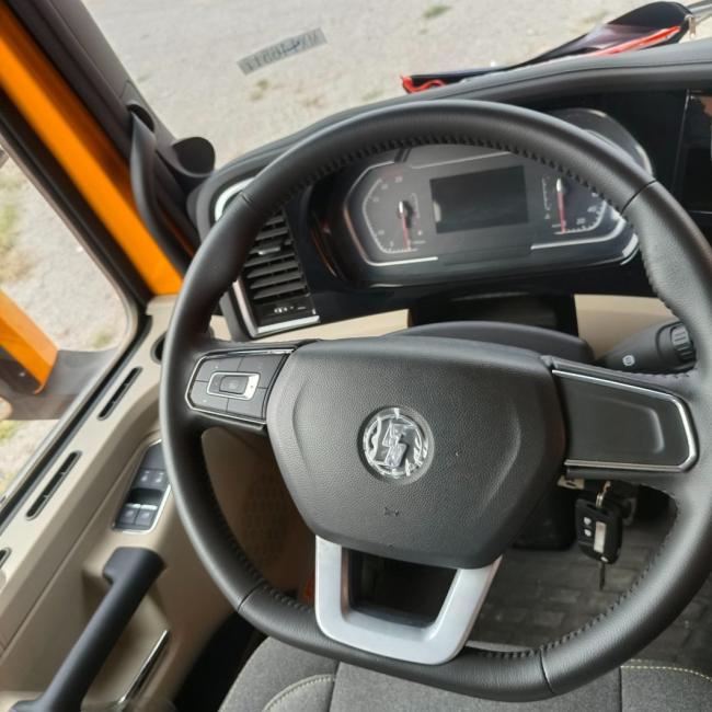 New Tyre Delong Dump Truck 470HP with Power Assistance Steering