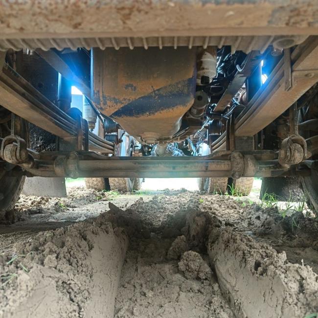6X4 Beiben Heavy Duty Truck Featuring Hydraulic Steering System