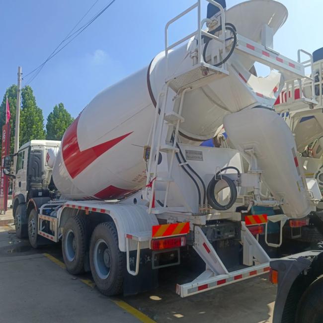 Haowo Heavy Truck Mixing Tractor Cement Mixing Truck Price