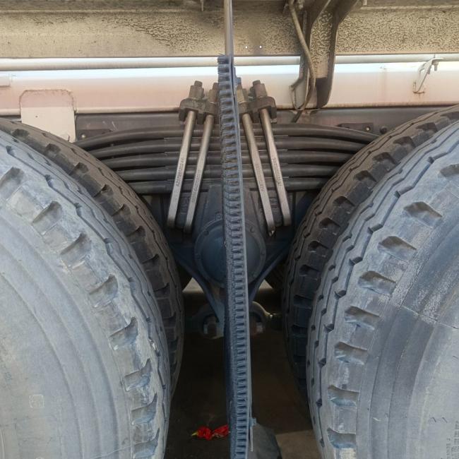Haowo Heavy Truck Mixing Tractor Cement Mixing Truck Price