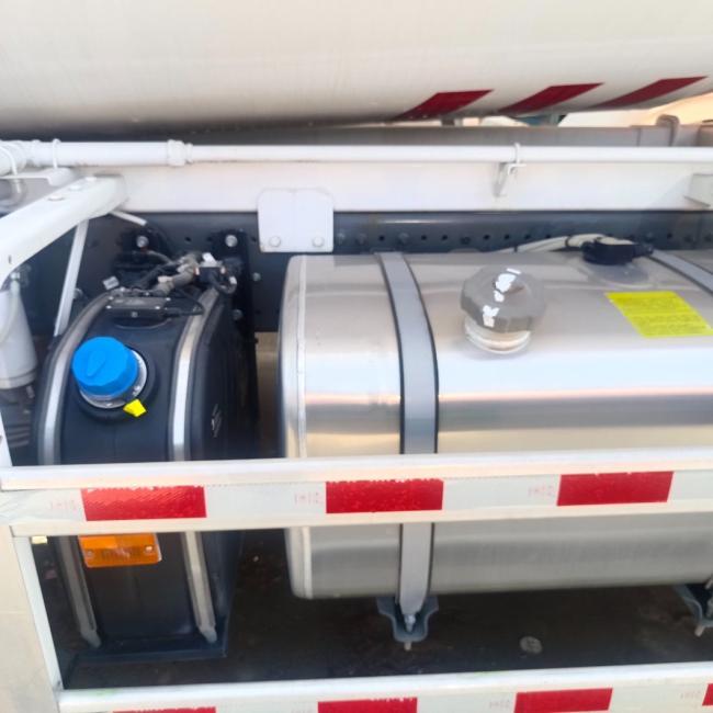 Used Haowo Mixing Tank Truck, Concrete Mixing Truck, Tractor