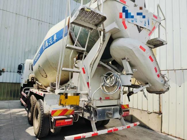 New Sinotruk Concrete Mixer Truck Hydraulic Steering Diesel 12m&sup3;