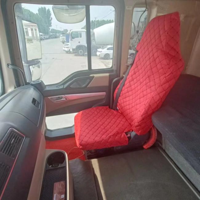 Heavy Duty Sinotruk 8m3 Diesel Concrete Mixer Truck with Hydraulic Steering