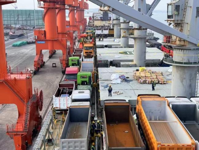 Refrigerated Semi Trailer Large Volume Cool Liner Frozen Meat/Seafood/Food Vegetable Transportation Refrigerated Van Truck Trailer for Sale with Good Price