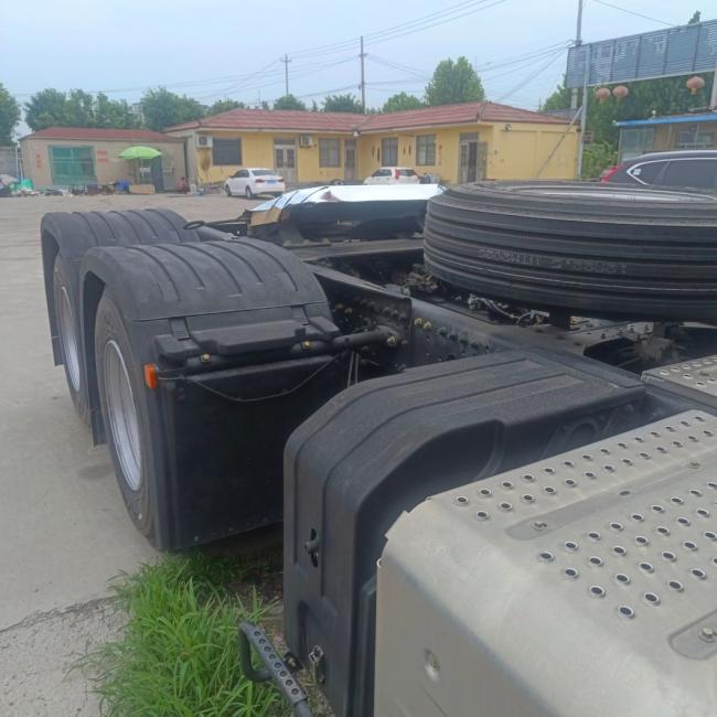 Low Price Sales of Shaanxi Automobile Delong 6X4 Sturdy Diesel Tractor Truck