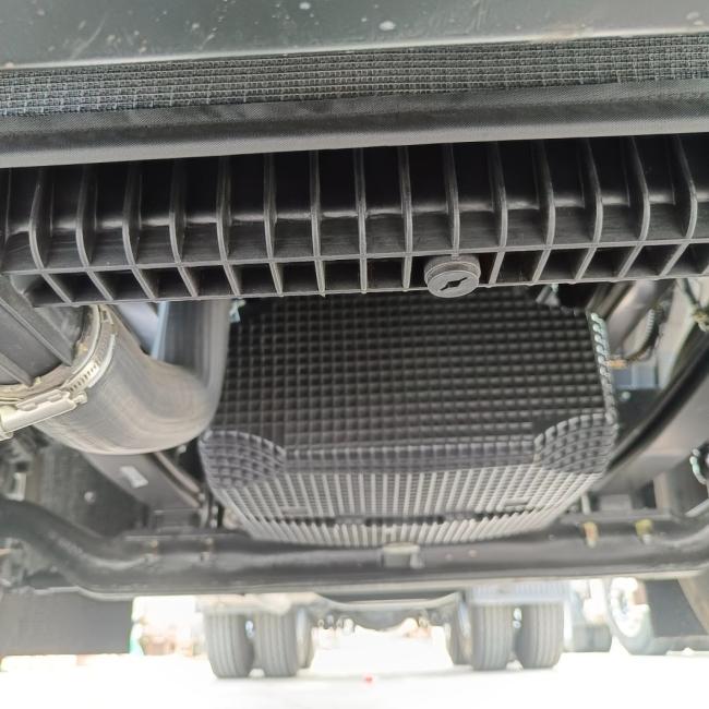 Heavy Duty China Liberation Jh6 Transport Truck 6X4/8X4 10/12 Wheeled Second-Hand Towing Head Truck for Sale