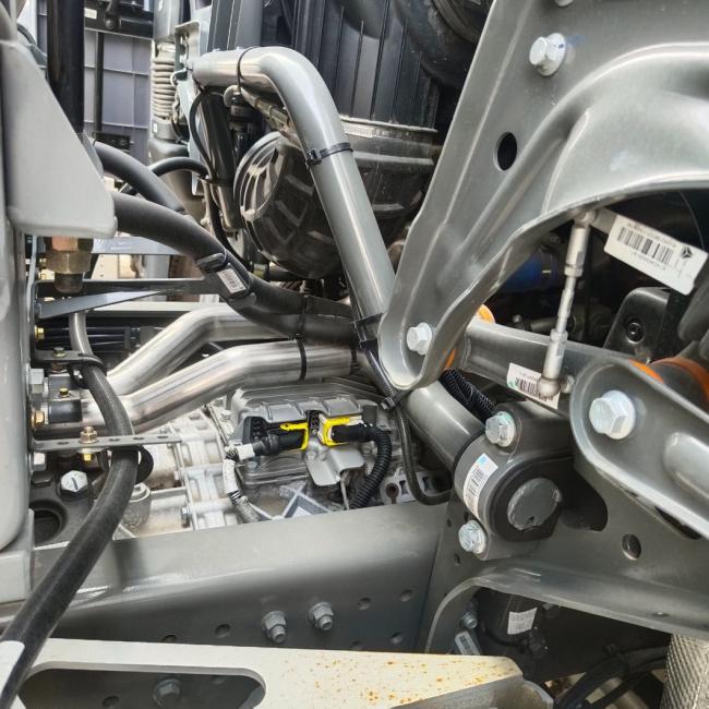 Automatic Transmission Heavy Truck: HOWO LNG Tractor Trailer Head