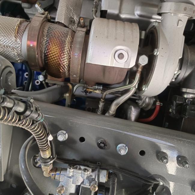 Automatic Transmission Heavy Truck: HOWO LNG Tractor Trailer Head