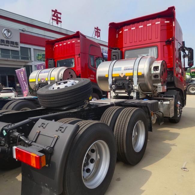 Dongfeng Tianlong 580HP Truck with Automatic Transmission for Traction