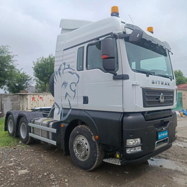 China Shandeka Traction Truck Diesel Engine 6 * 4/4 * 2/6 * 2 390HP New Traction Transport Vehicle