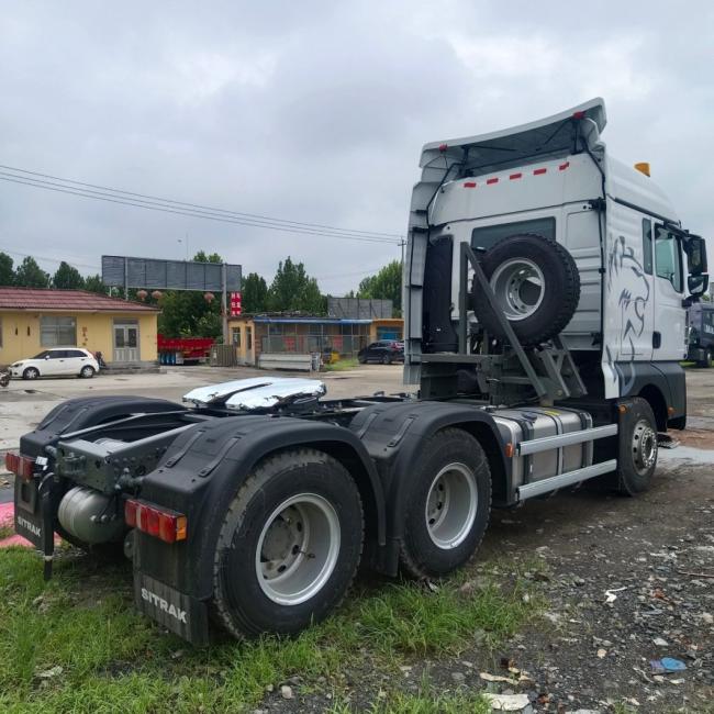 China Shandeka Traction Truck Diesel Engine 6 * 4/4 * 2/6 * 2 390HP New Traction Transport Vehicle