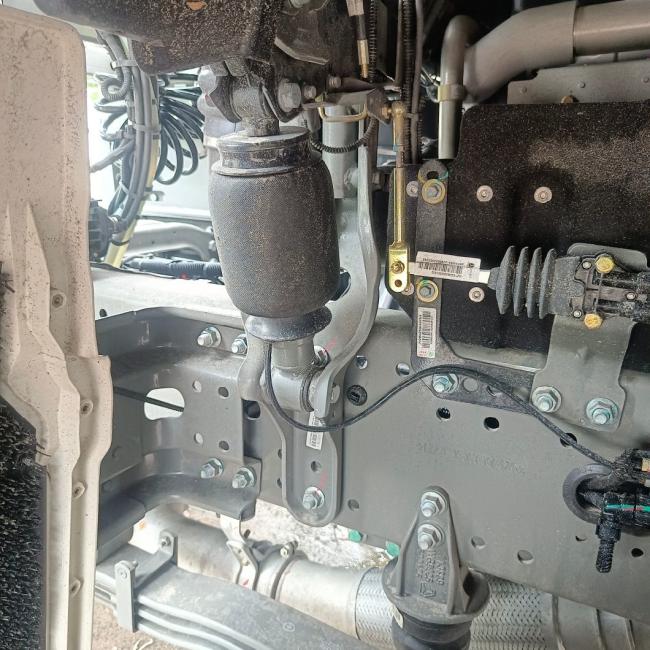 China Shandeka Traction Truck Diesel Engine 6 * 4/4 * 2/6 * 2 390HP New Traction Transport Vehicle