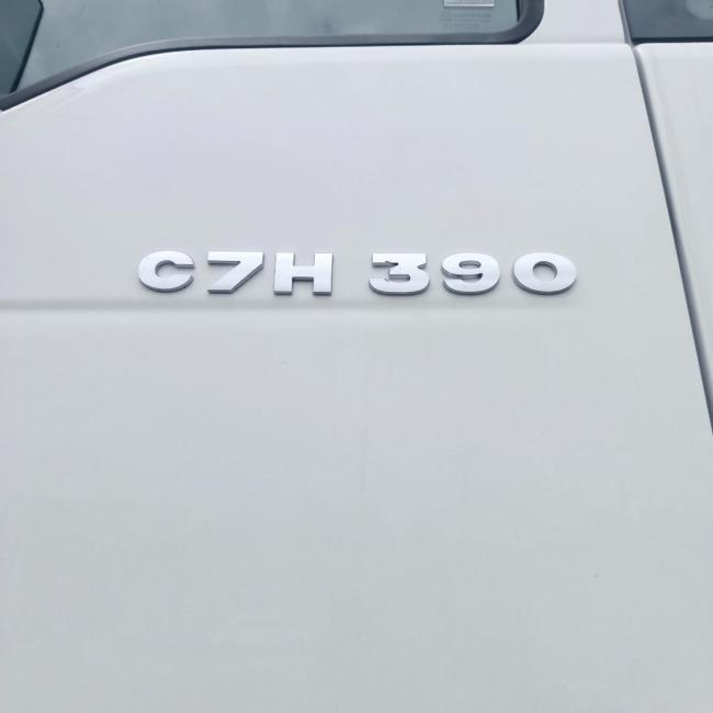 2024 China Low Price Shandeka Traction Diesel Engine 6 * 4/390HP New Traction Transport Truck