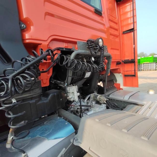 Sitrak 540 HP Head 6X4 4X2 Sitrak C7h Tractor Truck Price
