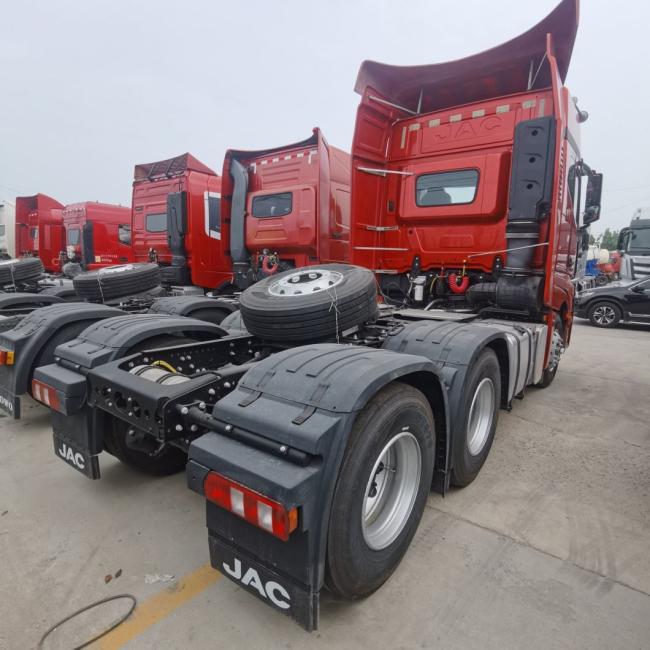 Commercial JAC 6X4 Truck Designed for Towing Dumper Trailers Effectively