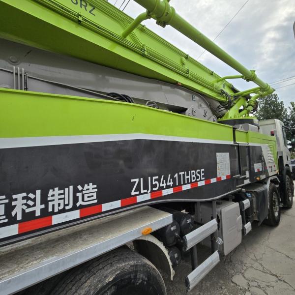 Quality Sinotruk Chassis Dump Trucks Refurbished Pump Components and Tyres for sale