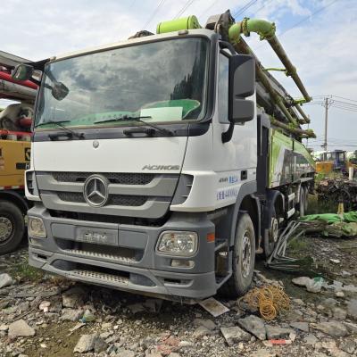 China 21-30t Customizable Sinotruk Chassis with Power Steering and Tyres for sale