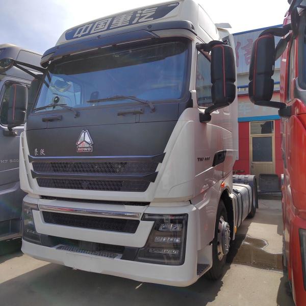 Quality Sinotruk Tractor Trailer with 400L Fuel Tank and Driver Seat Air Suspension Seat for sale