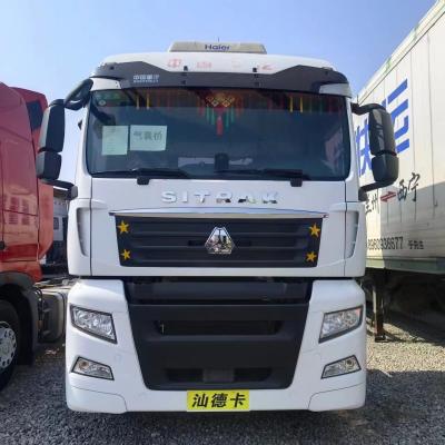 480HP CNG Tractor Truck with Air Suspension Seat Engine Capacity ＞8L 400L Fuel Tank