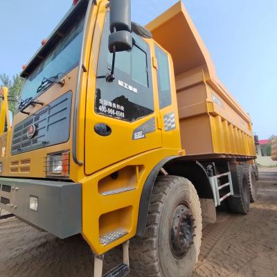 China Sinotruck Rhd Rechtsfahrer LHD 6X4 100t Lade- und Abstoßwagen Tipper-Truck für ≤5 Sitzplätze zu verkaufen