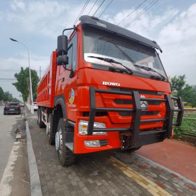 China Sinotruk Chassis 6X4 Dump Truck met banden en hydraulisch stuur 351-450 pk Te koop
