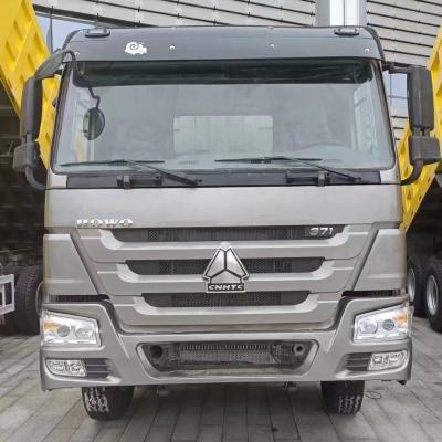Cina Servizio post-vendita 6 mesi Sinotruck resistente 6X4 Taper Truck per le operazioni minerarie in vendita