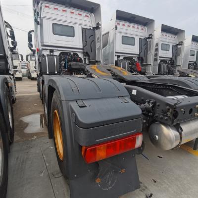 China Towing Vehicle with 400HP Engine and Air Suspension Customized to Your Specifications for sale