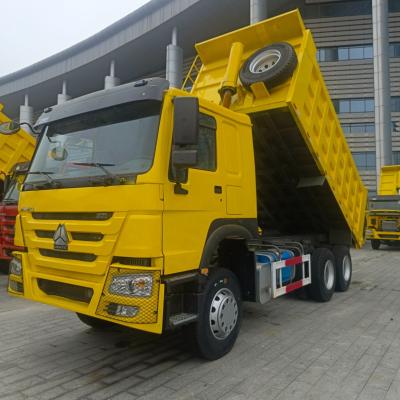 Cina 6×4 ruota motrice Heavy Duty HOWO Grandi camion spazzatura camion di trasporto manuale con pneumatici in vendita