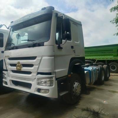 Cina Sitrak 6X4 HOWO Camion-trattore per il trasporto e la consegna di merci in acciaio al carbonio in vendita