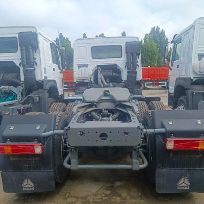 Cina Sitrak 6X4 HOWO Camion-trattore per il trasporto e la consegna di merci in acciaio al carbonio in vendita