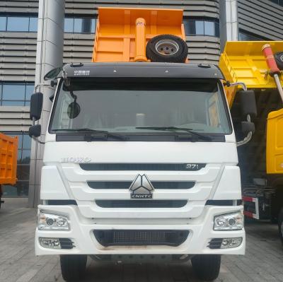 China Affordable 2024 HOWO Dump Trucks Tubeless Tire Design for International Procurement for sale