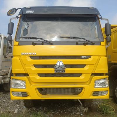Cina Capacità di carico 21-30 t Sinotruk Dump Truck con pneumatici da 371 CV e sistema di sterzo idraulico in vendita
