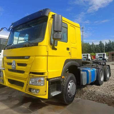 Cina Capacità di carico 21-30 t Sinotruk Dump Truck con pneumatici da 371 CV e sistema di sterzo idraulico in vendita