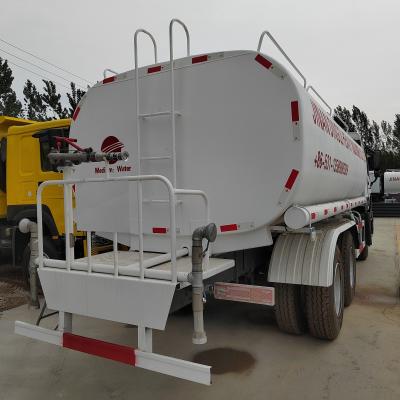 Cina Sinotruk Chassis 20tons usato HOWO 6X4 camion di consegna dell'acqua camion cisterna dell'acqua camion con pneumatici in vendita