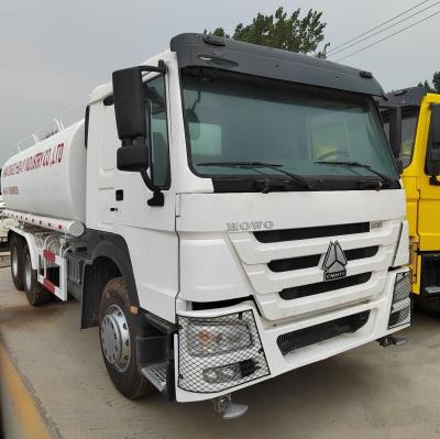 Cina 20000 litri Camionetto di consegna di bollitori d'acqua HOWO 336/371 Camionetto cisterna per il trasporto idrico in vendita