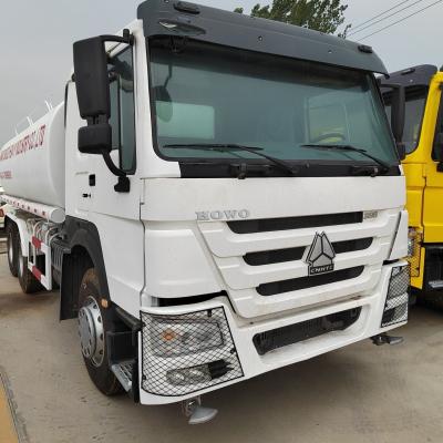 Cina 20m sup3 Casella di carico in acciaio al carbonio HOWO Camionetto di consegna dell'acqua per il trasporto di merci pesanti in vendita