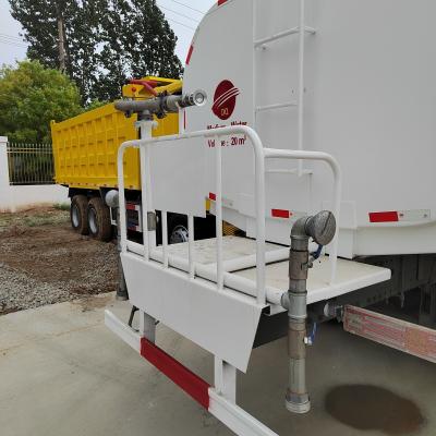 Cina Sinotruk HOWO 6X4 camion di consegna dell'acqua con standard di emissione Euro 3 in vendita
