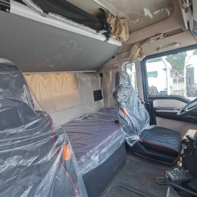 Cina Casella di carico in acciaio al carbonio Sitrak trattore pesante Cargo camion di trasporto per il trasporto in vendita